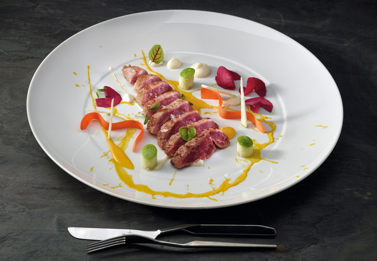 Pluma de cerdo ibérico con purés. Receta de Berasategui