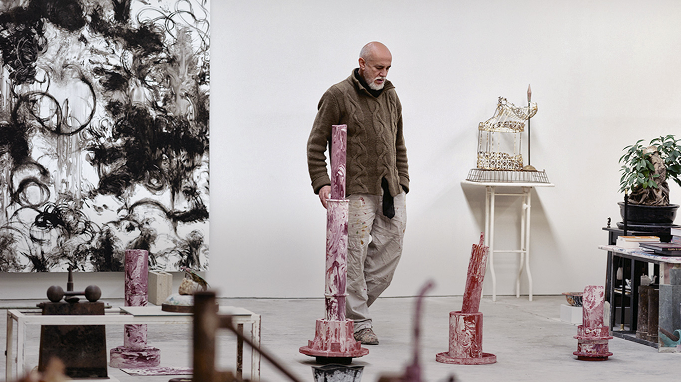 Carlos León, el arte de reinventarse a los 70